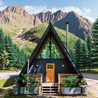 China Stylish A-Frame Triangle Prefab Steel House, Custom Steel Structure Guest Lodge for Hotel Courtyards for sale