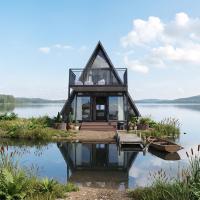 China European Style 20FT Triangle Modular Steel Villa, Rapid Assembly Prefab Steel Construction Custom Made for Resort Hotels for sale