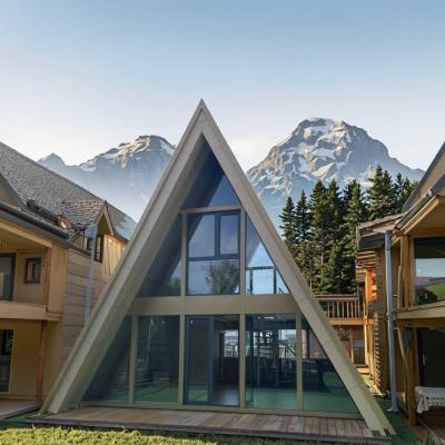 China Customizable European Triangular Prefab Steel House, Quick-Assembly Waterproof Portable Cabin for Hotel Accommodation Use for sale