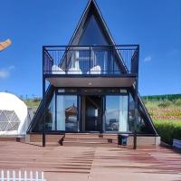 China Customized Professional Luxury Triangle Steel Structure Prefab House with Modern Design for sale