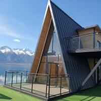 China Modern Triangle Steel Container House, Luxurious 1-2 Bedroom Movable Prefab for Hotel & Comfortable Accommodation for sale