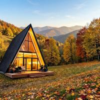 China Triangular Prefab House, Anti-Corrosion Robust Modular Triangular House for Glamping Accommodation and Temporary Living Shelter for sale