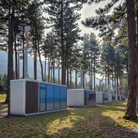 China Durable Stylish Apple Container Houses, Multi-functional Prefab Buildings for Warehouse Storage and Office Workspace for sale