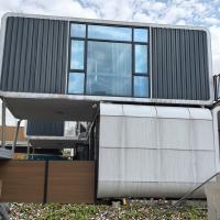China 20ft Outdoor Activity Board Room Scenic Mobile Homestay with Apple Warehouse Steel Sandwich Panel Material for Office Villa Use for sale