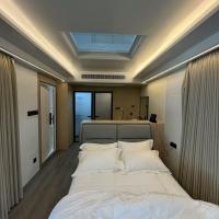 China Factory Direct Mobile Home Waterproof Prefabricated Cabin House for Outdoor Camping Sandwich Panel Made Bedroom for Hotels for sale