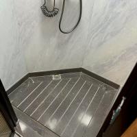 China Waterproof 2-Bedroom Prefab House Mobile Steel Space Capsule Container for Home Living Room Kitchen Office Shop Toilet Included for sale