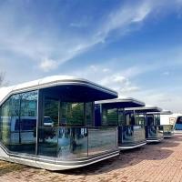 China Modern Durable Capsule Prefabricated Mobile Container House for Outdoor Scenic Area Tourist Accommodation for sale
