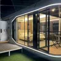 China Hot-Selling Prefabricated Steel Frame Capsule Container Houses for Hotels Offices Stores Elegant Prefabricated Steel Villas for sale