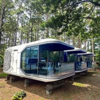 China Contemporary Style Space Capsule Waterproof Container Houses for Villa Apartment Office Shop Steel Frame Sandwich Panel for sale