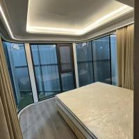 China Eco-Friendly Modern Design Prefab House Economical Container Home Steel Space Capsule for Office Camping Courtyard Use for sale