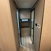 China Waterproof Tiny Space Capsule Bedroom Durable Steel Frame Solar Villa House Made Container for Office Building Knockdown Design for sale