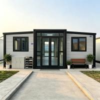 China Modern Expandable Container Room With Large Glass Windows and Quick Assembly Design for Site Office and Temporary Living Unit for sale