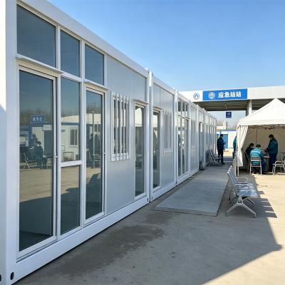 China Emergency Shelter Packing Box House Fast Deployment Weatherproof Steel Frame Long Service Life for Disaster Relief Zones for sale