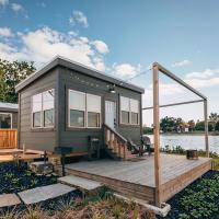 China Modern 20ft Container House with Breathability Standards Square Design for Farmhouse Apartment or Home Office for sale