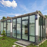 China Modern 20ft Container House with Breathability Standards Square Design for Farmhouse Apartment or Home Office for sale