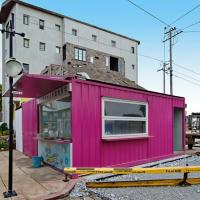 China Modified Steel Shipping Container House Versatile Use for Office School Living Room Bedroom Apartment Workshop Bathroom for sale