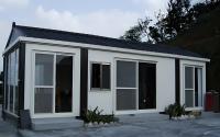 China Collapsible Small Houses Ready for Occupancy, 20-foot and 40-foot Prefabricated Container Houses for sale
