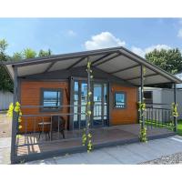 China Yoncheng Modern Design Container House Waterproof Durable Eco-Friendly Temporary Shelter 1 Year Warranty for Disaster Relief for sale
