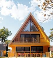 China Australian Standard Luxury 2 Bedroom Villa Office Mobile Home Waterproof Soundproof Wooden Houses for Apartment Use for sale