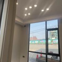 China Customized Steel Structure Buildings Appleand Podspace Capsule and House by for sale