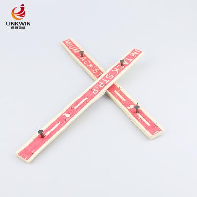 China 4ft 5ft Wood Carpet Underlay Grippers 7.0mm Black Fat Nails Tack Strip for sale