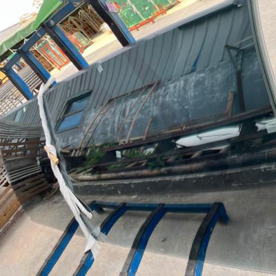 China Black Toughened Curved Glass 3mm-19mm Thickness, Custom Shapes Up to 3600x18000mm for Architectural Applications for sale