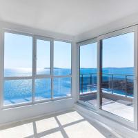 China Custom Laminated Toughened Glass Doors 3-19mm Thickness for Villa Sliding and Swing Applications for sale