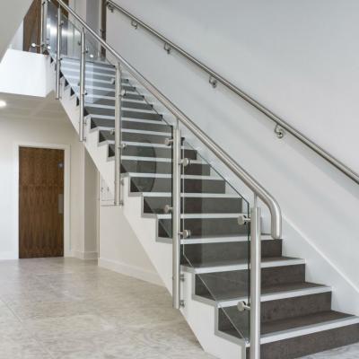 China Frameless Glass Railing for Deck and Staircase - 8mm to 19mm Tempered Glass Balustrade with Custom Sizing Options for sale