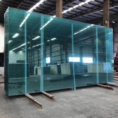 China 2-25mm Clear Float Glass Sheets for Architecture - Custom Sizes 1830x2440mm to 2440x3660mm with High Light Transmittance for sale