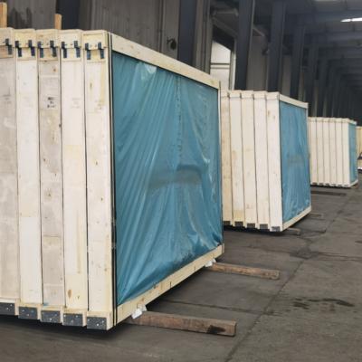 China 2mm-12mm Construction Reflective Float Glass Panel | 1830x2440mm Size | High Light Transmittance for sale