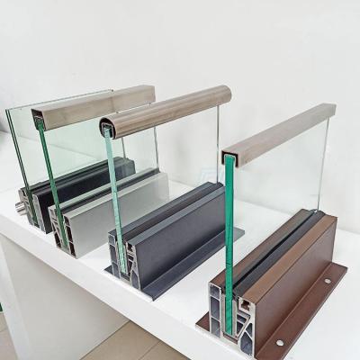 China Custom 304 Stainless Steel Slotted Handrail Tube for Glass Railing Systems - Round/Square Shapes with Anti-Corrosion Properties for sale