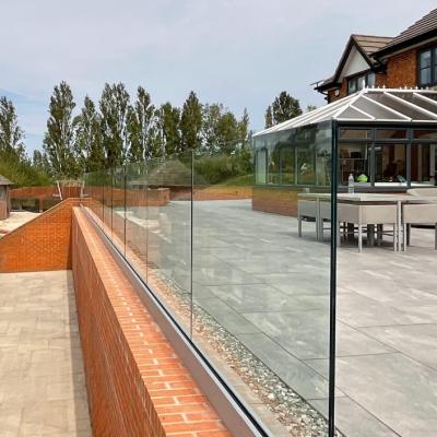 China Glass Railing 8+8mm 16mm 17.52mm Clear Tempered Laminated Safety Glazing Glass Balustrade Balconies Terrance for sale