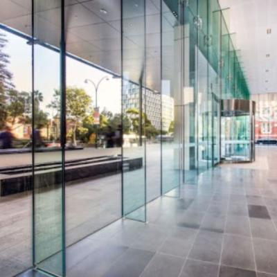 China Custom Super Height Clear Super White Toughened Laminated Glass Fins Wall Facades for sale