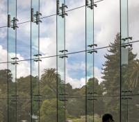 China Custom Super Height Clear Super White Toughened Laminated Glass Fins Wall Facades for sale