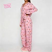 China Custom Women's Christmas Print Shirt Jogger Pajama Set for sale