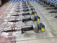 China Diesel Fuel Injector 4964170 4964171 4955524 for K19 KTA19 Engine Excavator Spare Parts for sale