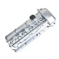 China Engine Valve Chamber Cover 11121432928 for BMWN543 Series 5 and X5 2008-2019 Vehicles for sale