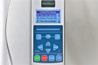 China Portuguese Intelligent Language Soft Starter 5.5kW to 55kW Motor Control with Built-in Bypass for sale