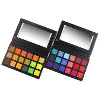China Square 18 Colors Eye Makeup Eyeshadow Palette High Pigmentation Easy Blend for sale
