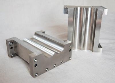 China Wear And Corrosion Resistant Twin Screw Extruder Splitting Barrels With Cooling System for sale
