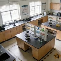 China High Density Compact Laminate Lab Countertop 1350kg/m3 Waterproof Fireproof for sale