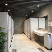 China Compact HPL Anti Bet Toilet Partition 18mm Waterproof Cubicle with 304 Stainless Steel Hardware for sale