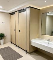 China HPL Aluminum Honeycomb Toilet Cubicle Partition Waterproof Commercial Restroom Divider 18mm for sale