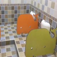China HPL Toilet Partition 100% Waterproof Durable School Cubicle 10-15 Year Service Life for sale