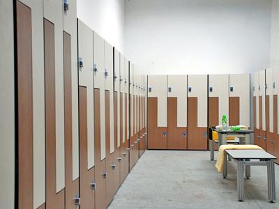 China 12mm Compact HPL Wood Grain Gym Locker with Digital Lock for Locker Room for sale