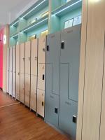 China Waterproof Compact Laminate Lockers 1430kg/m³ Density B1 Fire Rated Public Gym Staff Storage for sale