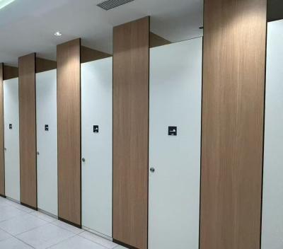 China Color matching phenolic toilet stall partition, wood grain panel and white door, public restroom cubicle for sale