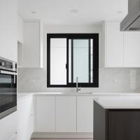 China Aluminum Sliding Window 1.2mm Frame Soundproof Modern Design with Insulated Glass for Residential & Commercial Use for sale