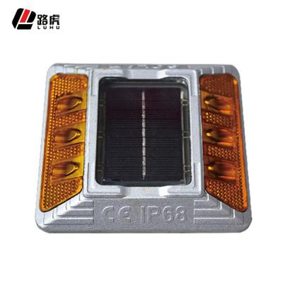 China Highway Aluminum Base 6 LED Light Flash Solar Road Stud Without Foot for sale