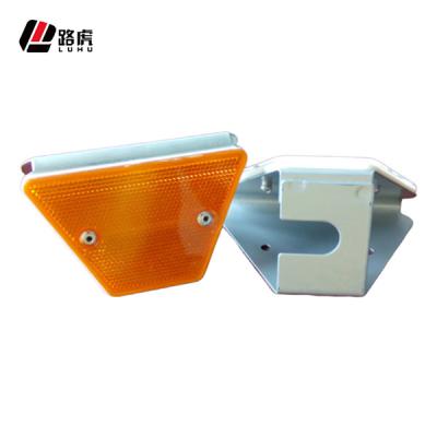 China Highway Road Safty Guide And Vehicles Warning Trapezium Reflective Delineator for sale